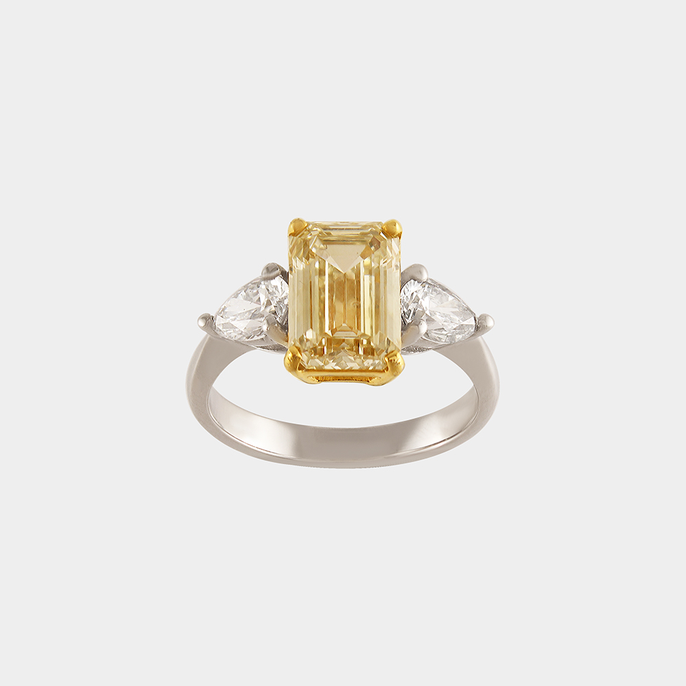 FANCY YELLOW DIAMOND SOLITAIRE - SOD01321T