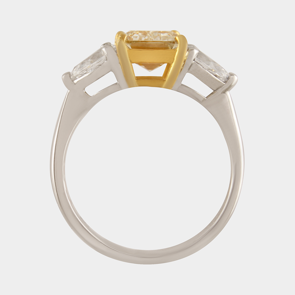 FANCY YELLOW DIAMOND SOLITAIRE - SOD01321T