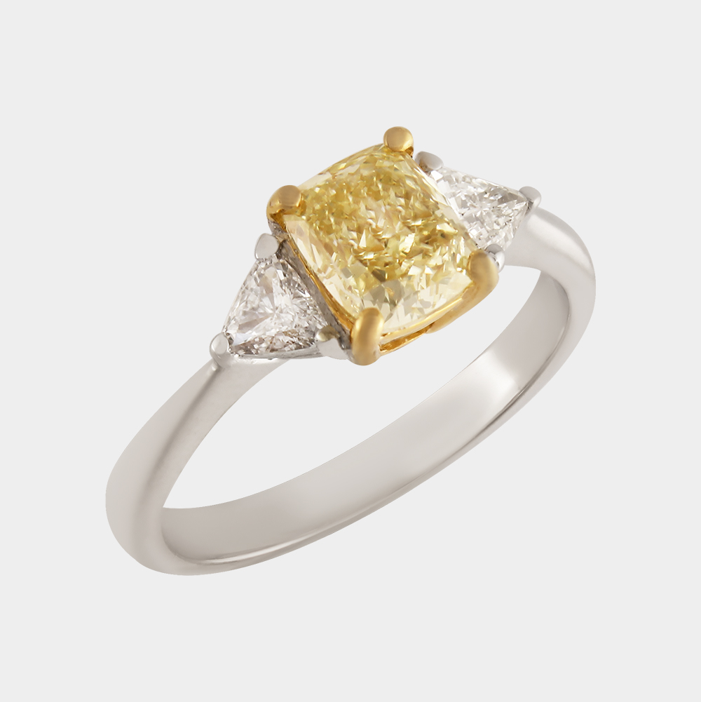 FANCY YELLOW DIAMOND SOLITAIRE - SOD01320T