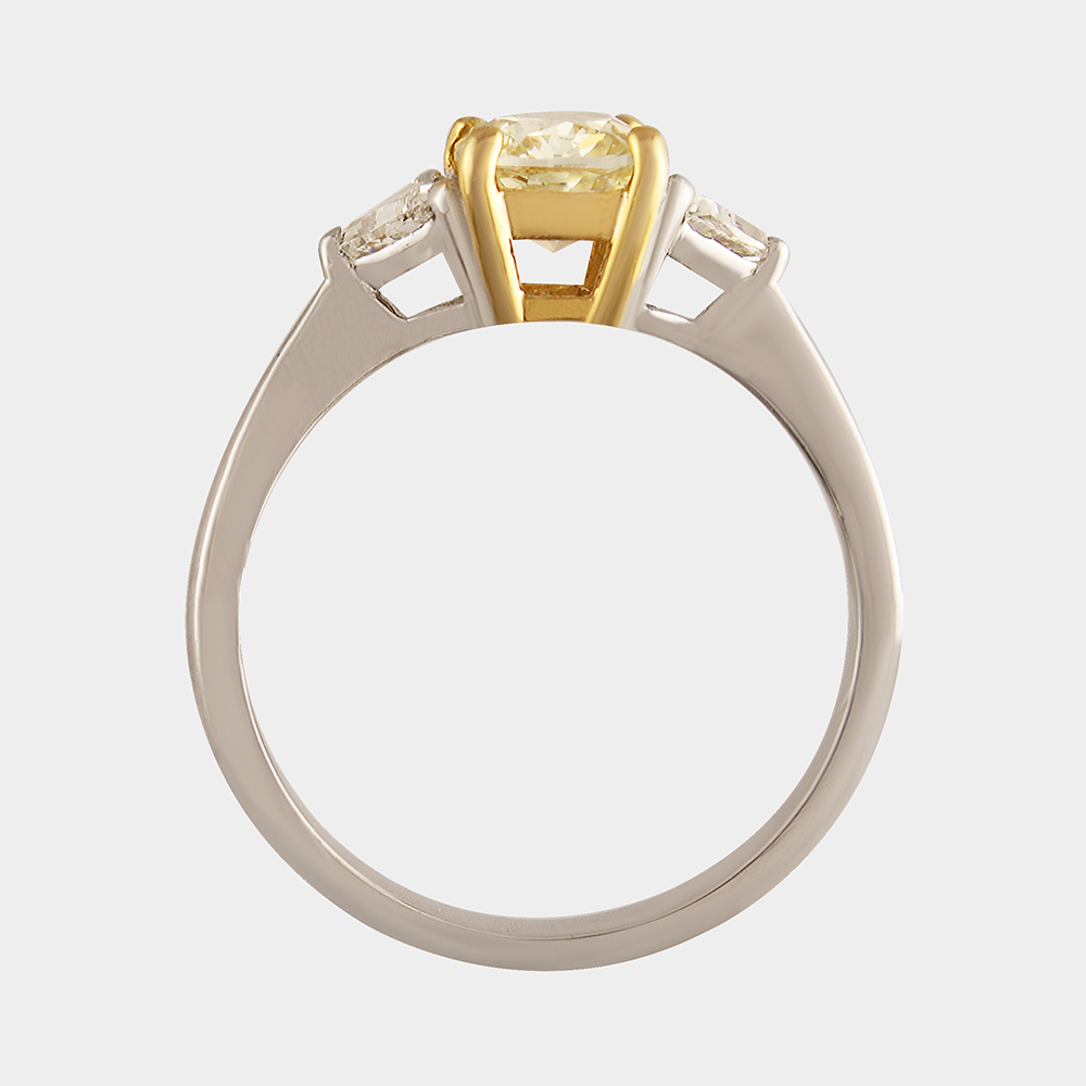 FANCY YELLOW DIAMOND SOLITAIRE - SOD01320T